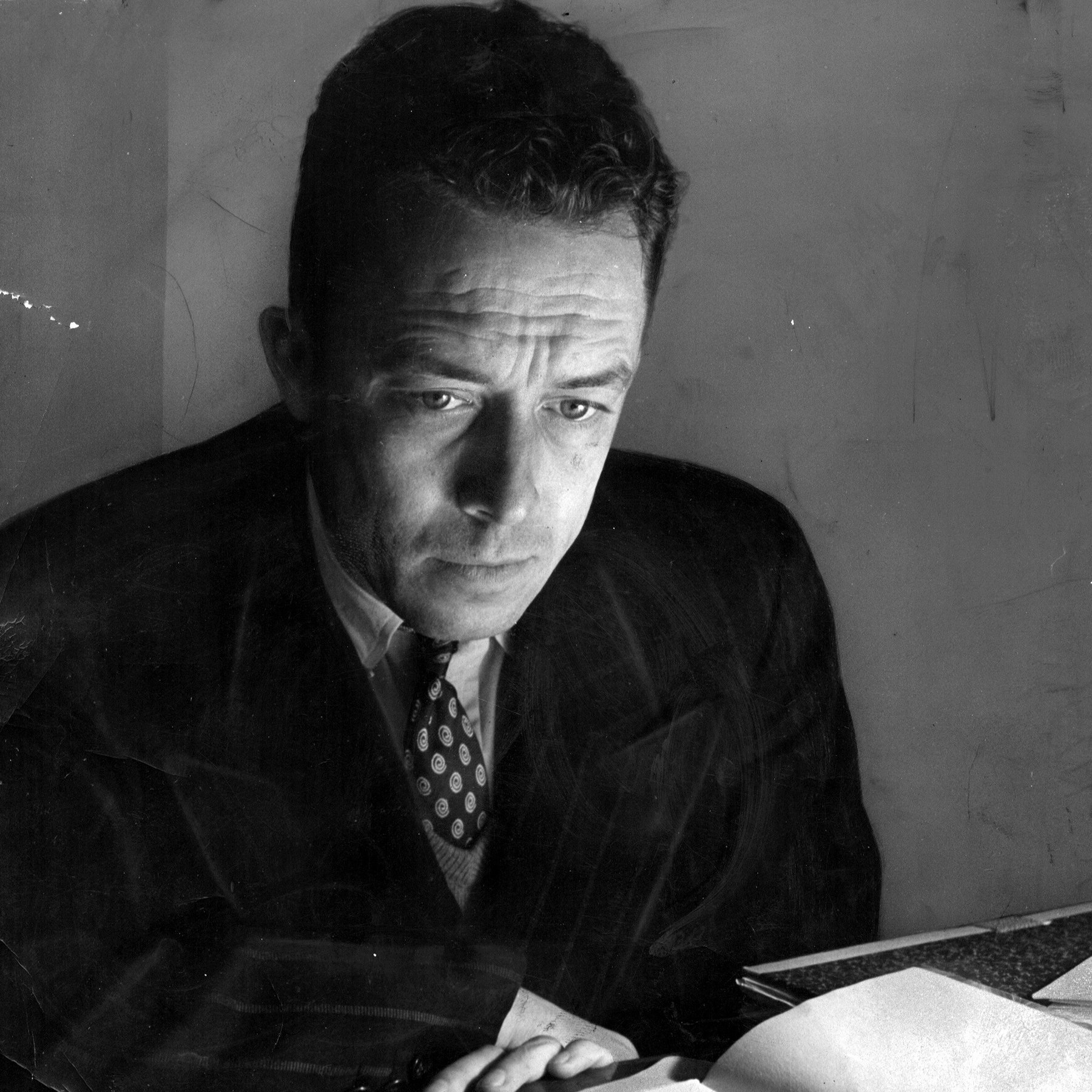 Reading French Literature 101: Albert Camus- La Peste – Babel School of ...
